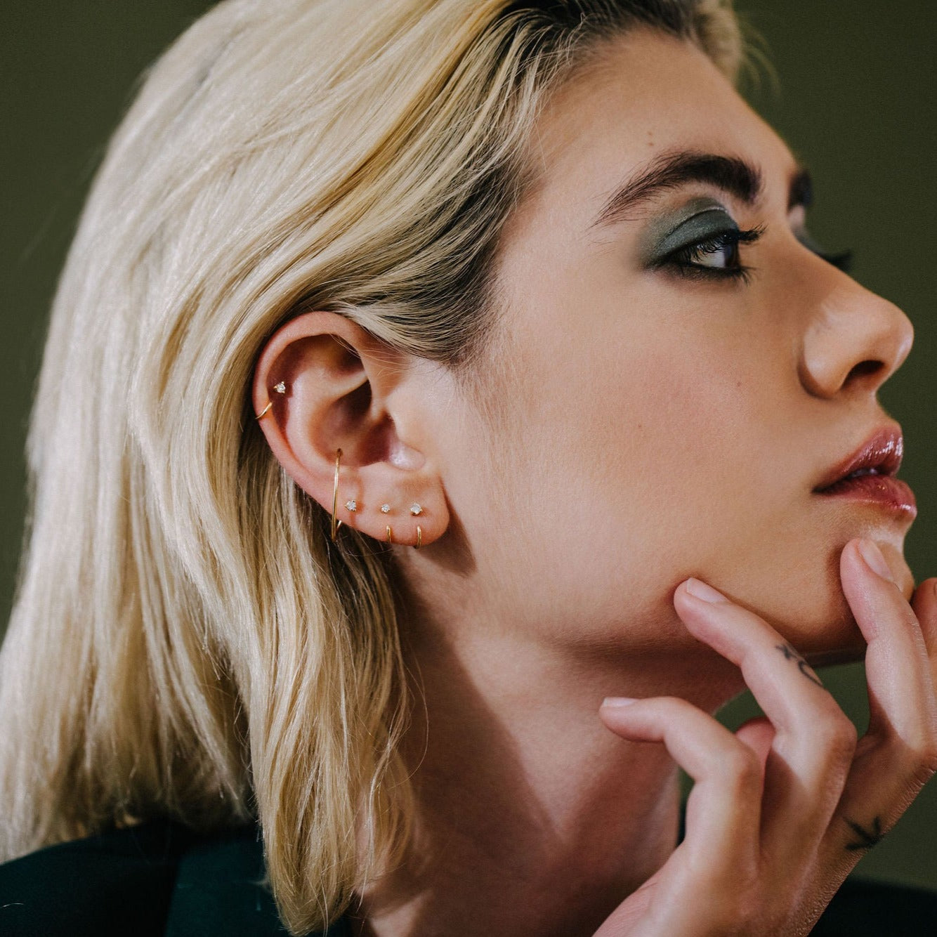 Diamond Claw Hug Hoop Earring – Yū|Mono